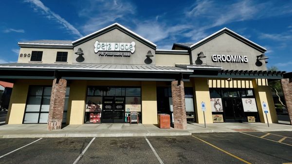 PETZ PLACE - Updated July 2024 - 75 Photos & 81 Reviews - 890 N ...