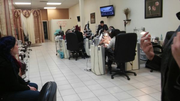 THREE RIVERS MALL - 10 Photos & 20 Reviews - Shopping Centers - 351 ...