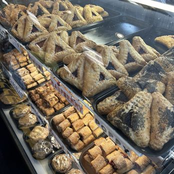 THE ESSEN ROOM - Updated August 2024 - 202 Photos & 212 Reviews - 25 ...