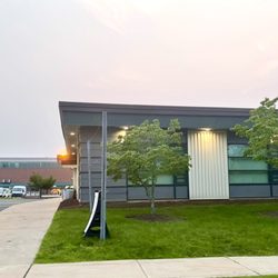 WEST HARTFORD PUBLIC LIBRARY - BISHOPS CORNER BRANCH - 19 Photos - 15 ...