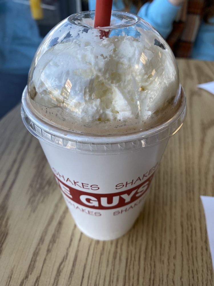 FIVE GUYS - 36 Photos & 56 Reviews - Burgers - 15 Webb Pl, Dover, NH ...