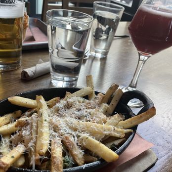 CRAFT BEER MARKET CALGARY DOWNTOWN - Updated December 2025 - 215 Photos ...