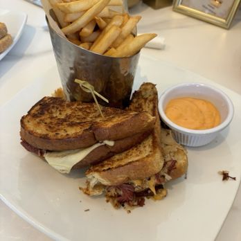 DIX CAFE - Updated December 2025 - 30 Photos & 47 Reviews - 1900 Long ...