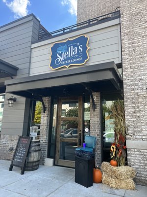 STELLAS ELIXIR LOUNGE - Updated November 2024 - 76 Photos & 48 Reviews ...