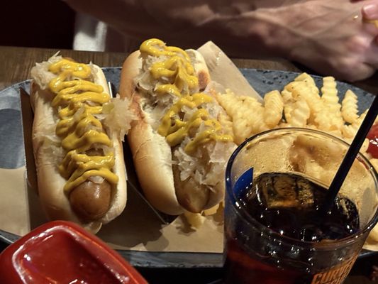 CURVEBALL KITCHEN - Updated November 2025 - 13 Reviews & 21 Photos ...