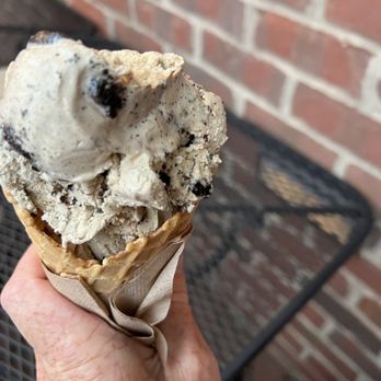 LANCASTER SWEET SHOPPE - Updated August 2025 - 198 Photos & 77 Reviews ...