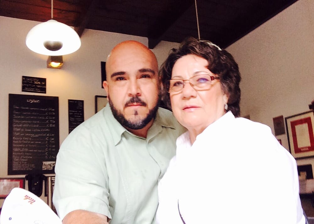 LIBRERIA E CAFE BARUMBA - Piazza della Vaschette 15, Roma, Italy ...