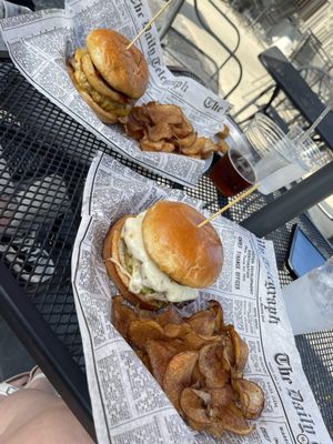 SKIPPY’S BURGER BAR - Updated December 2025 - 37 Photos & 54 Reviews ...