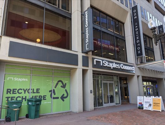 STAPLES - Updated December 2025 - 21 Photos & 32 Reviews - 1 Washington ...