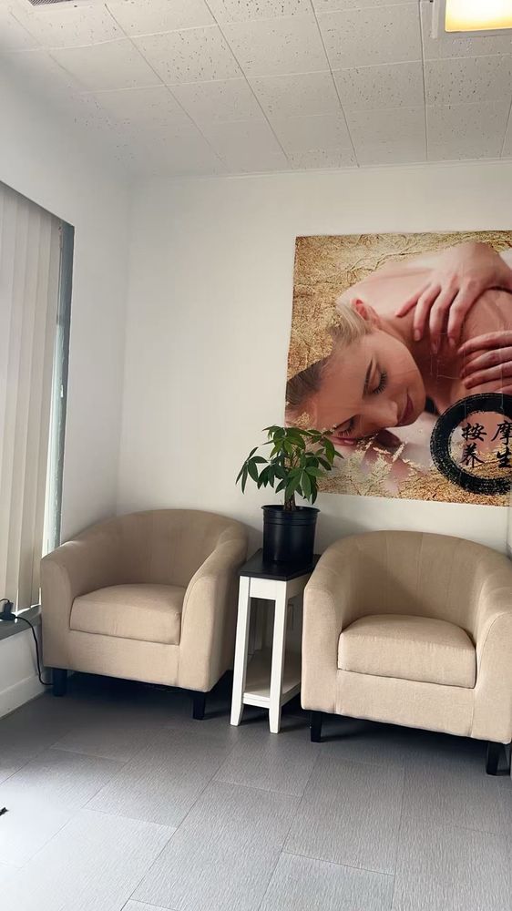 GOLDEN HANDS MASSAGE - Updated January 2026 - 220 W Prospect Rd, Fort ...