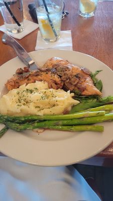 LOCALZ KITCHEN AND COCKTAILS - Updated January 2026 - 98 Photos & 124 ...