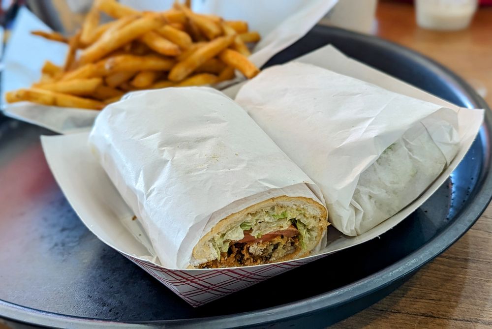 TASTY TAILS - Updated August 2025 - 435 Photos & 277 Reviews - 4950 ...