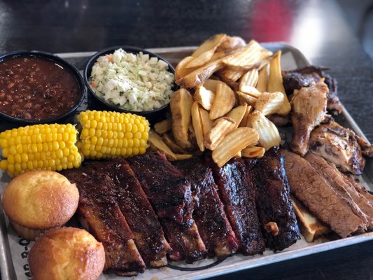 FAMOUS DAVE’S - Updated December 2025 - 70 Photos & 73 Reviews - 3221 ...