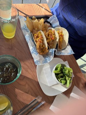 LOCOS GRILL & PUB, EASTSIDE - Updated December 2025 - 71 Photos & 96 ...