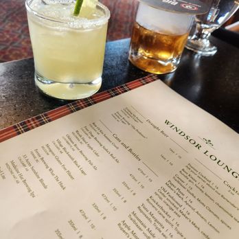 WINDSOR LOUNGE - Updated December 2025 - 26 Photos - AB-5, Waterton ...