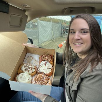 SEATTLE CINNAMON ROLL - Updated July 2024 - 193 Photos & 211 Reviews ...