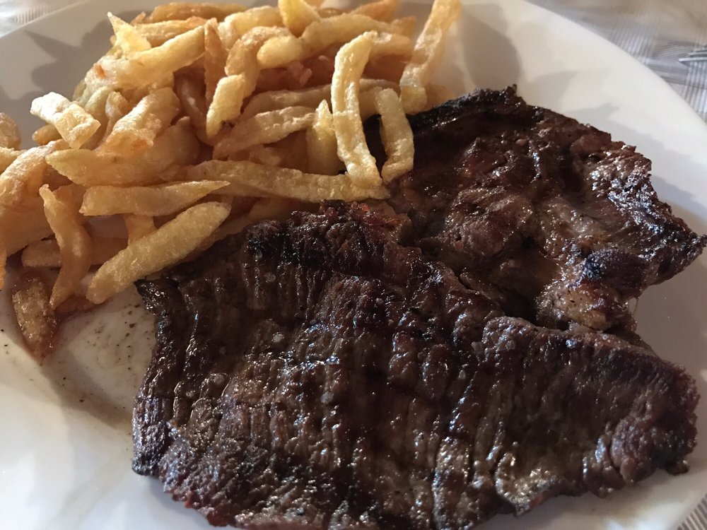 LA CHOZA - Carretera Hinojos-Almonte, Km 1, Hinojos, Huelva, Spain - Brasseries - Restaurant ...