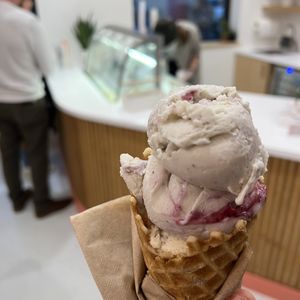 ICE CREAM SOCIAL - 47 Photos & 37 Reviews - 2421 University Ave ...