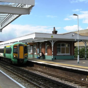 WORTHING RAILWAY STATION - Updated July 2025 - Railway Approach ...