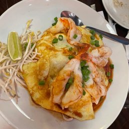 KOON MANEE THAI AND SUSHI RESTAURANT - Updated July 2025 - 218 Photos ...