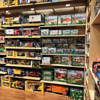 PICCOLO MONDO TOYS - PROGRESS RIDGE TOWNSQUARE - Updated September 2025 ...