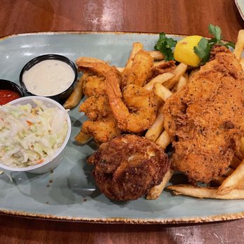 PHILLIPS SEAFOOD - 2168 Photos & 1928 Reviews - 601 E Pratt St ...