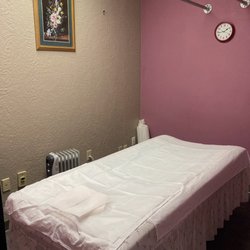 AA MASSAGE - 12 Photos - 14211 Pacific St, Omaha, Nebraska - Massage ...