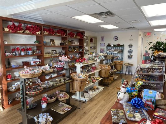 THE CHOCOLATE NOOK - Updated March 2025 - 21 Photos - 11-11 River Rd ...