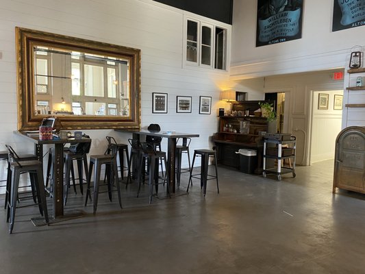 POST COMMONS - Updated June 2025 - 205 Photos & 112 Reviews - 300 Alby ...