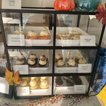 CRUM CAKES BAKERY - Updated October 2025 - 120 Photos & 21 Reviews ...