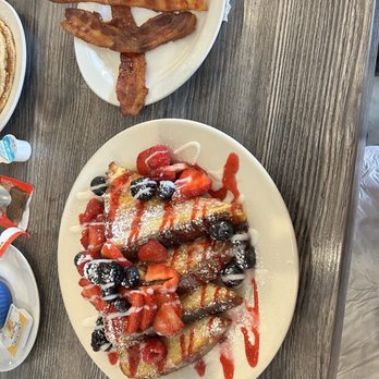 BLISS BRUNCH HOUSE - Updated December 2025 - 18 Photos & 17 Reviews ...