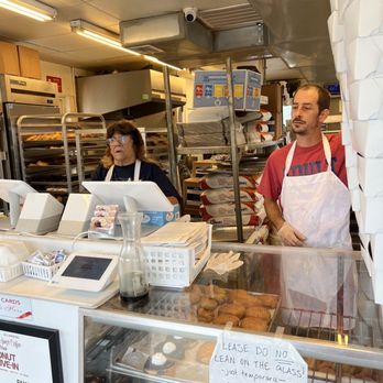 DONUT DRIVE-IN - Updated November 2025 - 285 Photos & 395 Reviews ...