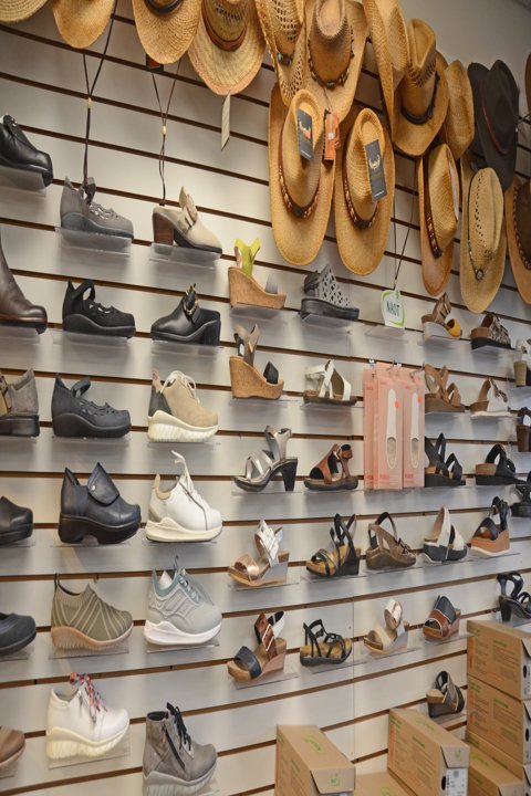 QWIK FIX SHOE & BOOT - Updated September 2025 - 53 Photos - 211 S Plaza ...