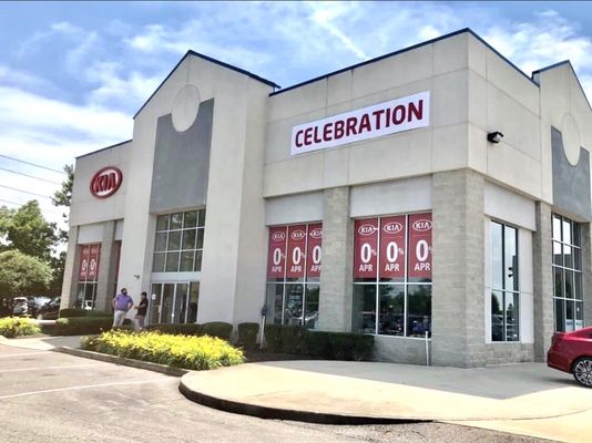 COUGHLIN KIA OF LEWIS CENTER - Updated October 2025 - 22 Photos & 24 ...