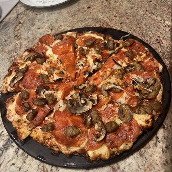 THAT PEETZA PLACE - Updated January 2026 - 22 Photos & 24 Reviews - 52 ...