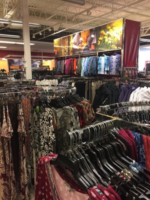 VF OUTLET - Updated July 2025 - 314 Flat Rock Pl, Westbrook ...