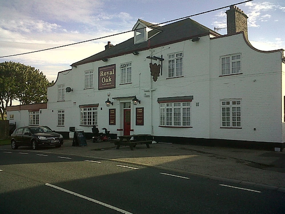 ROYAL OAK HOTEL - Updated July 2025 - Filey, North Yorkshire, United ...