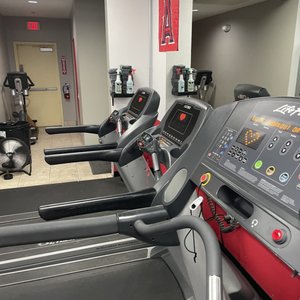 CURL FITNESS - Updated October 2025 - 43 Photos & 83 Reviews - 11140 ...