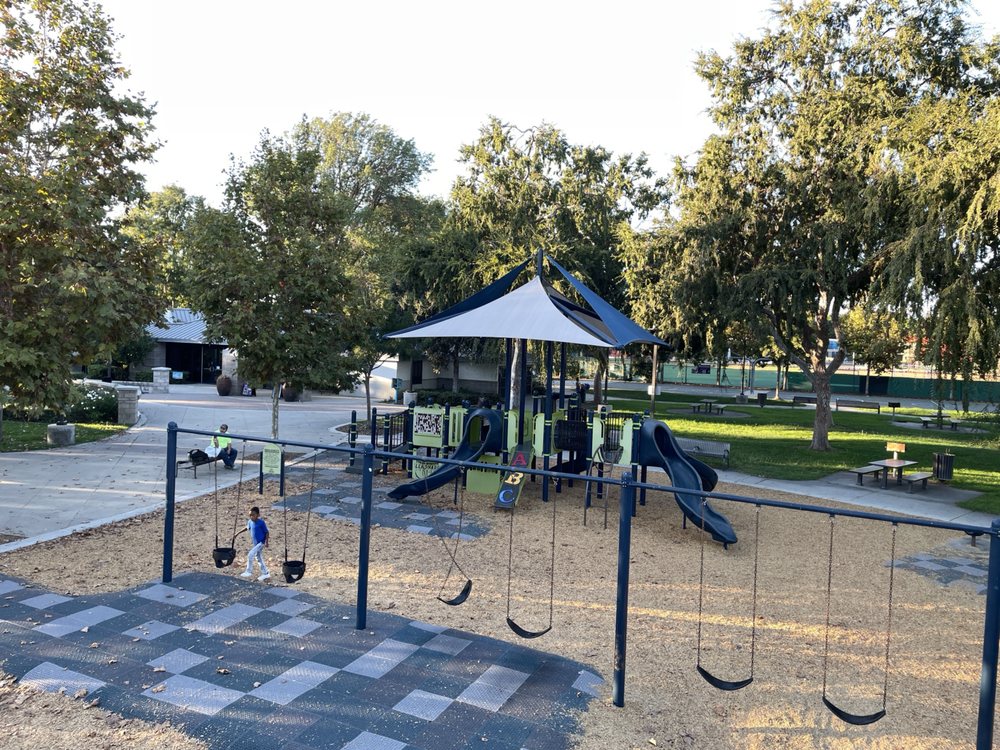 LEMON PARK SPRAY POOL - Updated January 2025 - 99 Photos & 34 Reviews ...