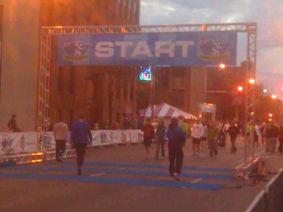 Races & Competitions - IMT DES MOINES MARATHON - 15 Photos - 100 Locust ...