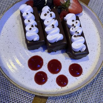 AZURE - Updated July 2024 - 2156 Photos & 787 Reviews - 2259 Kalakaua ...