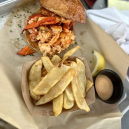 PINCHY’S LOBSTER & RAWBAR - Updated July 2025 - 300 Photos & 217 ...
