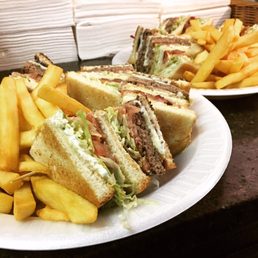 WEDGE INN - Updated October 2025 - 137 Photos & 82 Reviews - 885 Summer ...