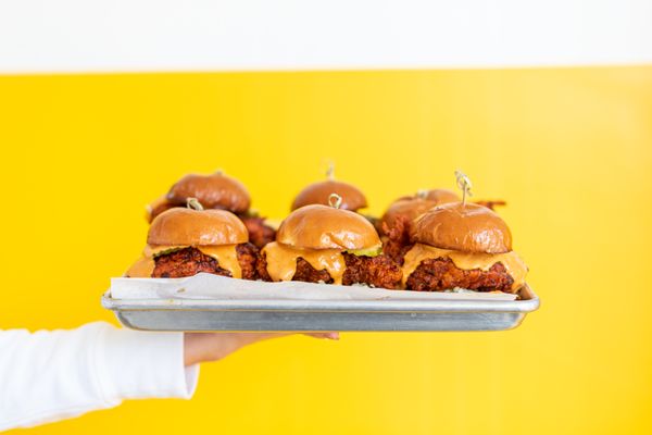 CHICK NEXT DOOR - 505 Photos & 389 Reviews - 1600 E Chevy Chase Dr ...