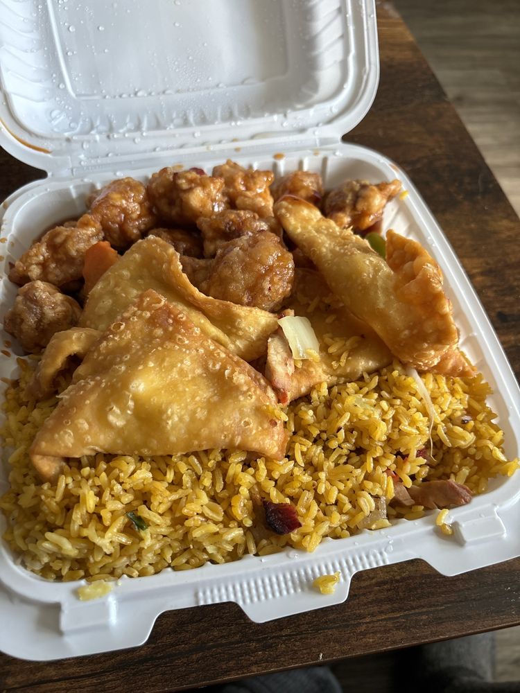 CHINA HOUSE RESTAURANT - Updated November 2025 - 322 Appleton St ...