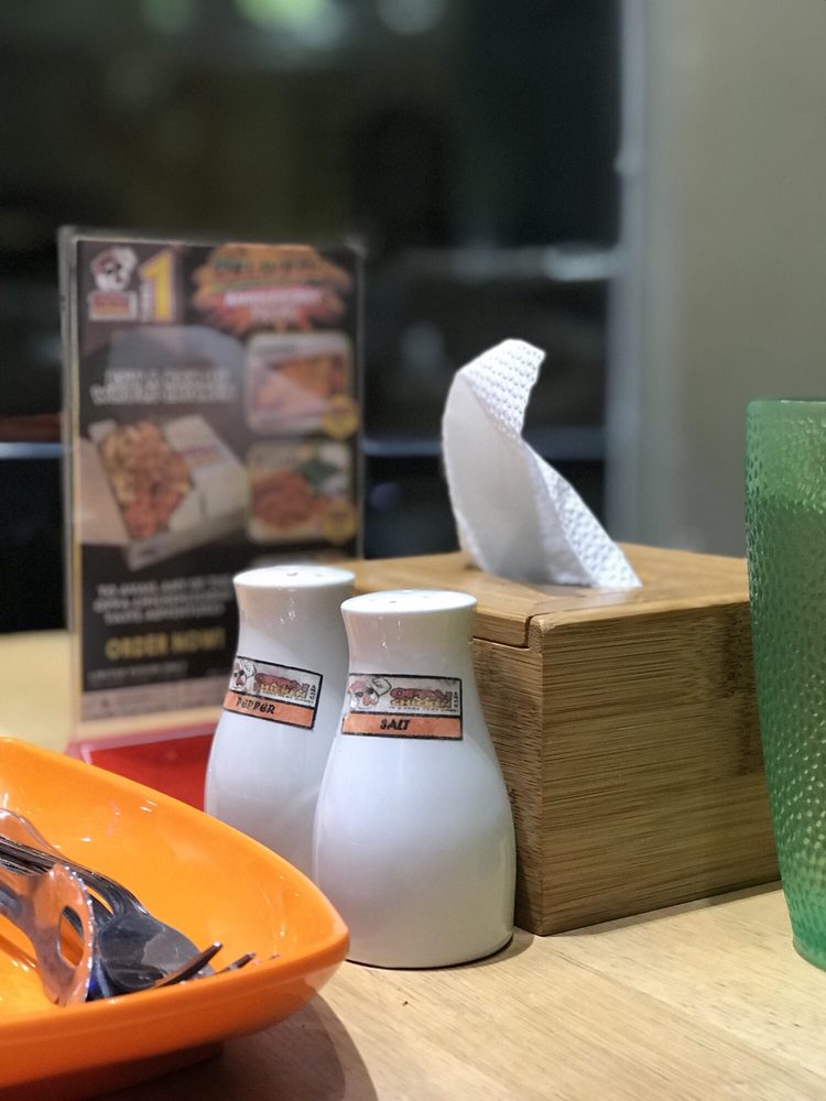 OPPA CHICKEN PORTICO - 13 Photos - Capt. Henry P. Javier, Pasig, Metro ...