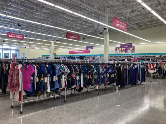 DD’S DISCOUNTS - Updated September 2025 - 21 Photos - 720 Woollomes Ave ...