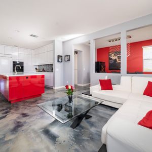 VALENCIA MANAGEMENT GROUP - Updated September 2025 - 119 Reviews ...