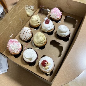 FROSTED CAKERY - 403 Photos & 322 Reviews - 1292 N Wishon, Fresno, CA ...