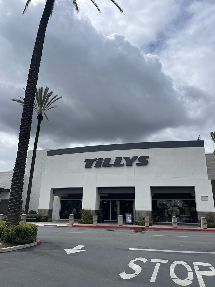 TILLYS - Updated December 2024 - 53 Photos & 42 Reviews - 7350 Carson ...